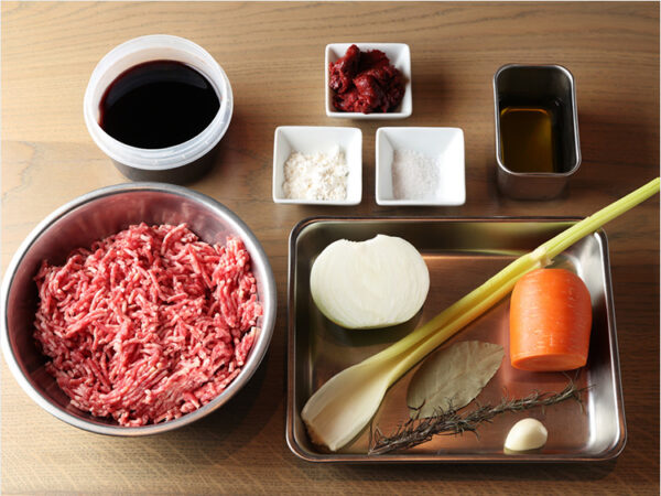 【本格】ボローニャ風「ラザニア」プロのレシピ。簡単なパスタ生地の作り方も紹介！ | 三越伊勢丹の食メディア | FOODIE（フーディー）
